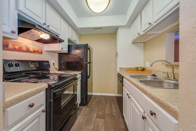 Aurella Cary - Apartments in Cary, NC | Apartments.com