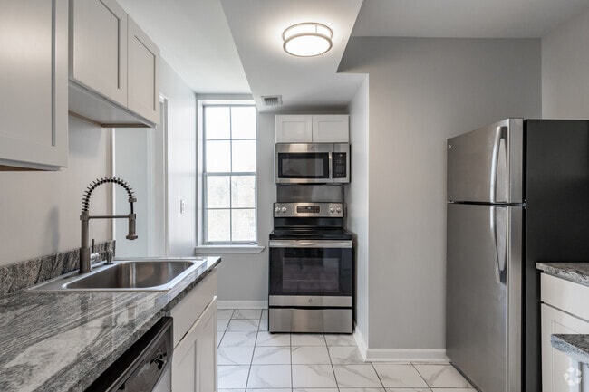 Beach Club Detroit - Apartments in Detroit, MI | Apartments.com