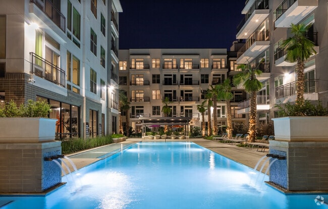 Greater Heights Apartments for Rent with High Ceilings - Houston, TX ...