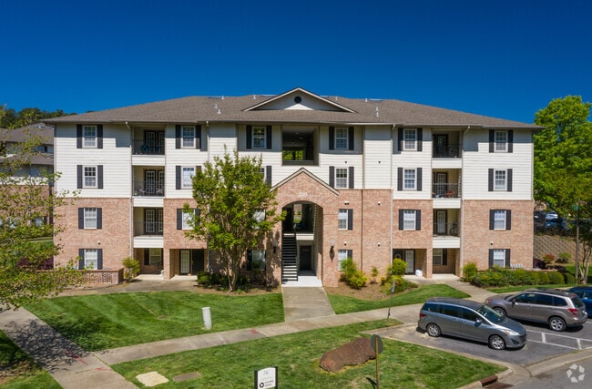 Chapel Ridge - Apartments in Chapel Hill, NC | Apartments.com