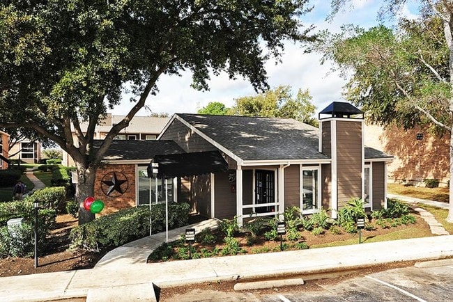 Ranch at Rolling Brook Apartments - Baytown, TX | Apartments.com