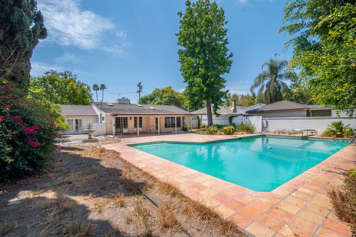 12335 Tiara St, Valley Village, CA 91607 - House Rental in Valley ...