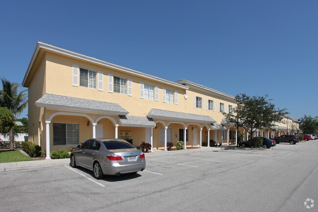 Colonial Palms Rentals - Palm Springs, FL | Apartments.com