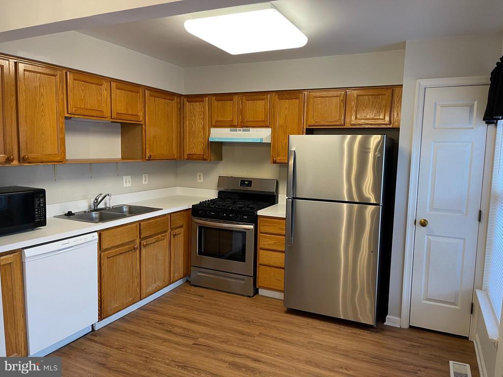 12755 Silvia Loop, Woodbridge, VA 22192 - Townhome Rentals in Woodbridge VA | Apartments.com