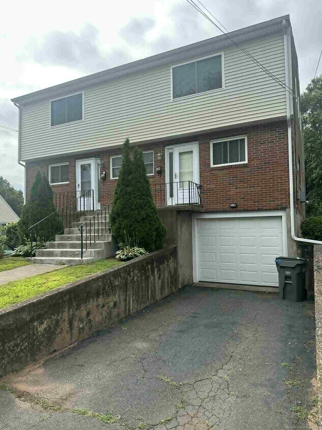 36 Irving St, Manchester, CT 06042 - House Rental in Manchester, CT ...