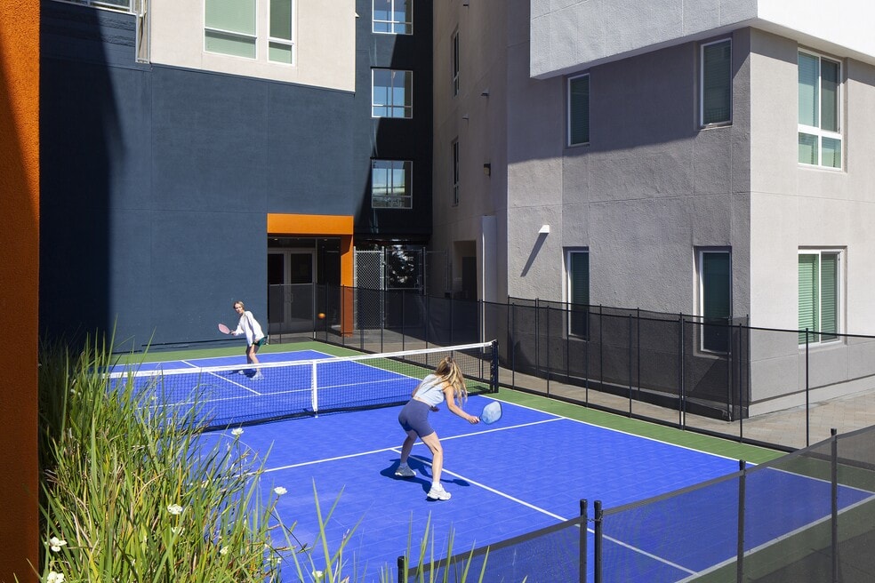Flor 401 Lofts - 401 E 7th St Los Angeles, CA 90014 | Apartments.com