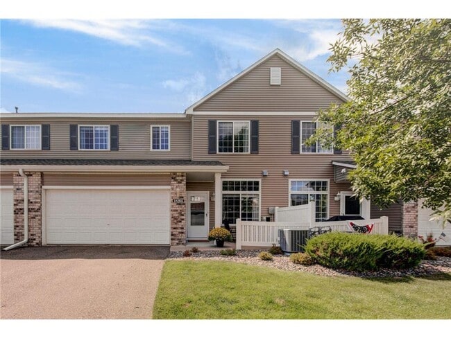 Centex Gleason Farms Apartments for Rent with a Walk-In Closet - Maple ...