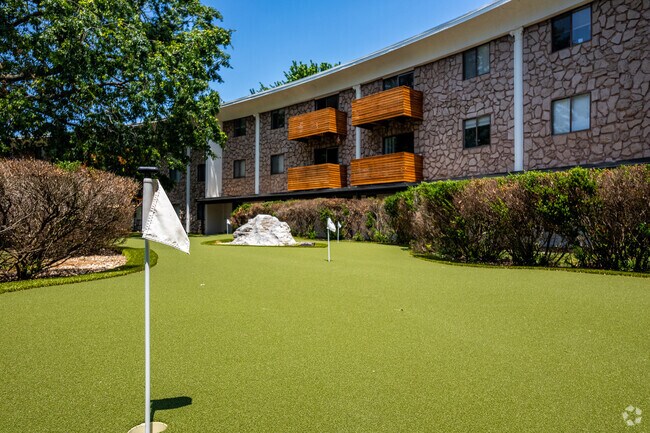 The Columns Apartments - 2149 E Sunshine St Springfield, MO ...