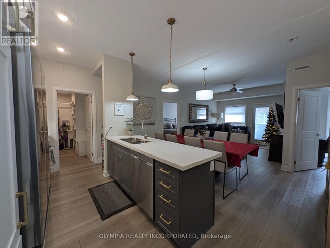 5629 Swayze Dr Unité A102, Niagara Falls, ON L2J 0G6 - Appartement à ...