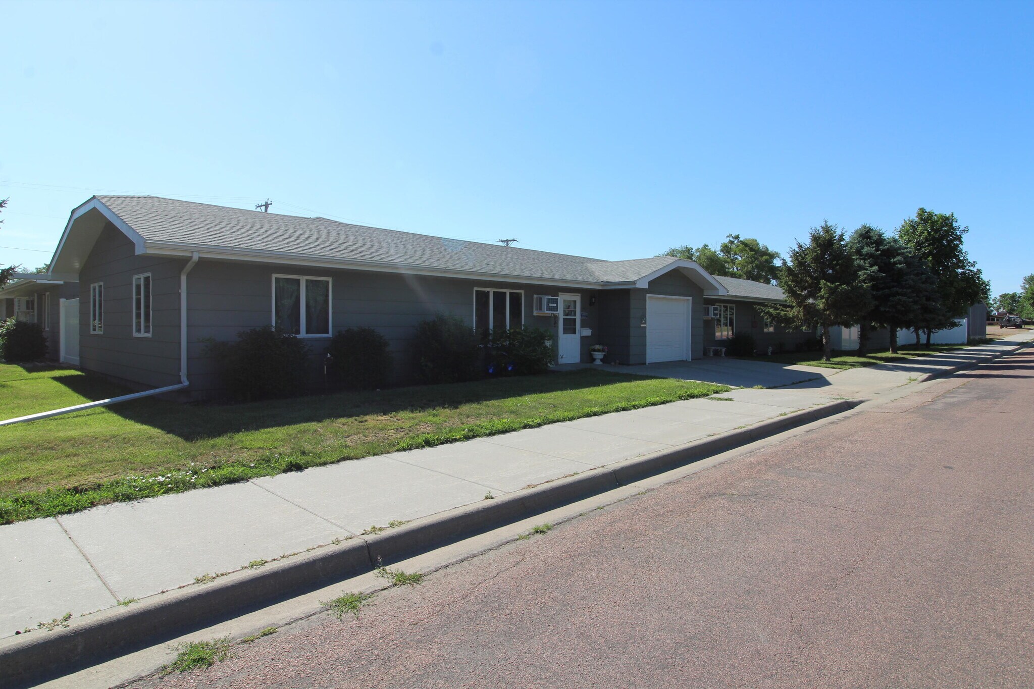 704 S Anderson St, Mitchell, SD 57301 - Townhome Rentals in Mitchell SD ...