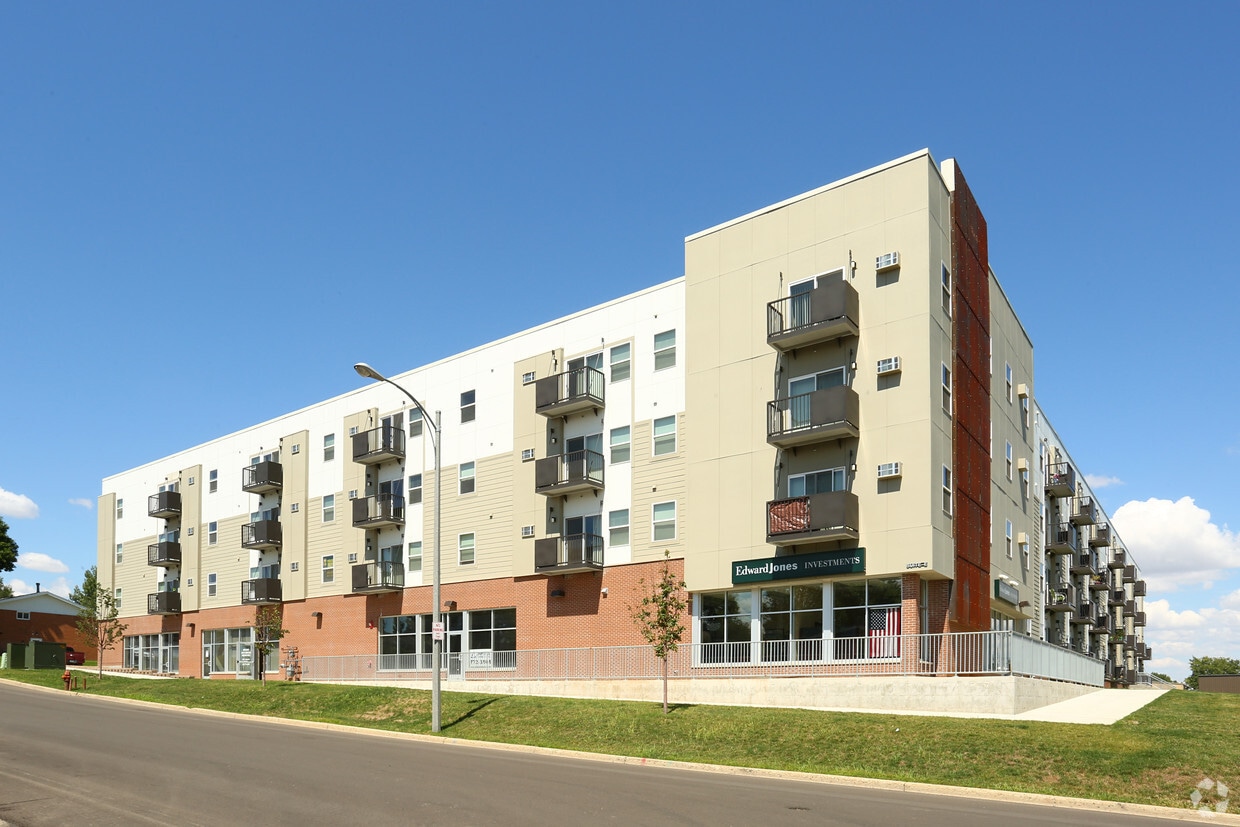 Badlands Apartments II - 700 E Highland Dr Williston, ND 58801 ...