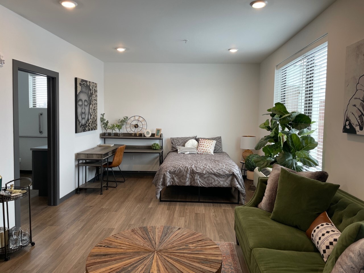The Traveler Apartments - 4400 Douglas St Omaha, NE 68131 | Apartments.com