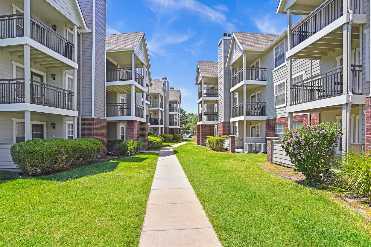 Crown Chase Apartments Wichita Ks
