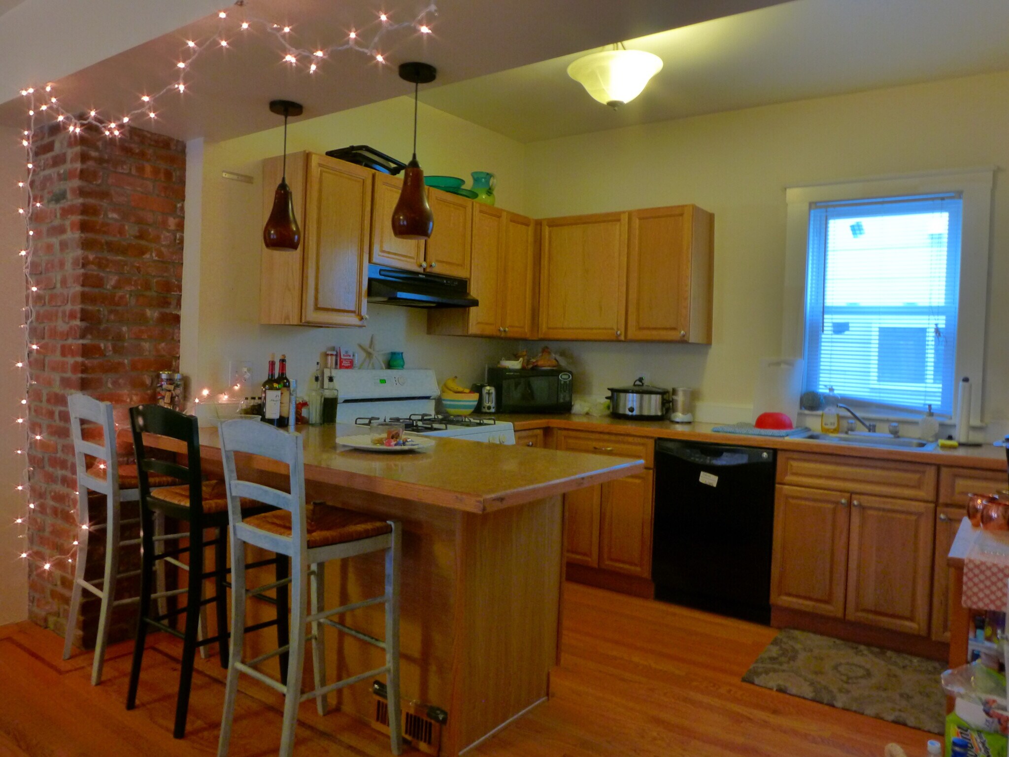 19 Brackett St, Boston, MA 02135 - 19 Brackett St Boston, MA 02135 ...