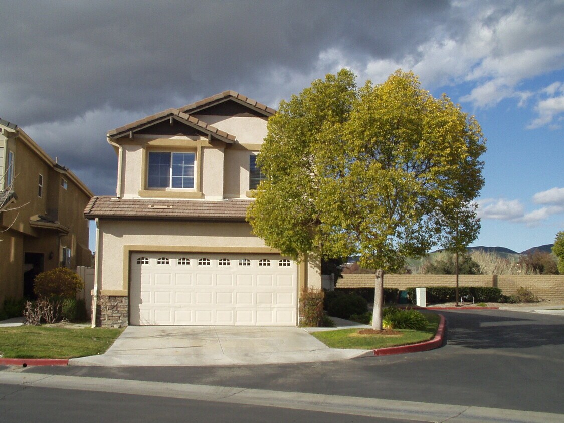 27200 Marisa Dr, Canyon Country, CA 91387 - House Rental in Canyon ...