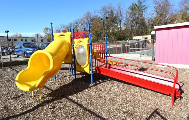 Brent Place Apartments - Alexandria, VA | Apartments.com