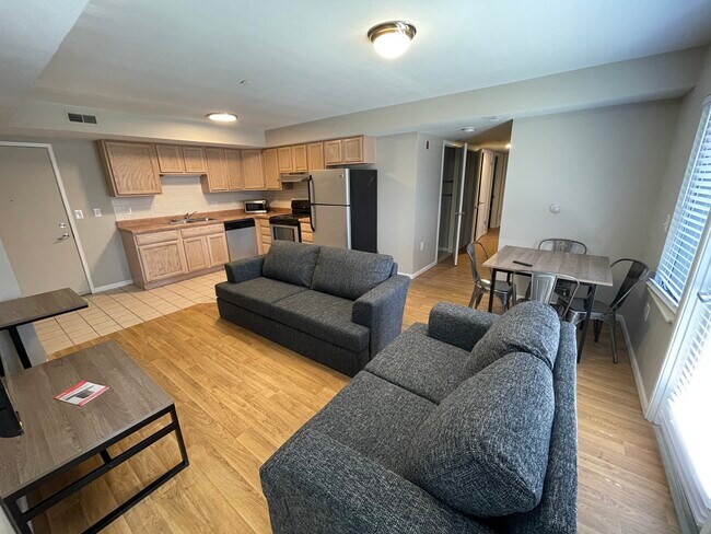304 E Daniel - Apartments in Champaign, IL | Apartments.com