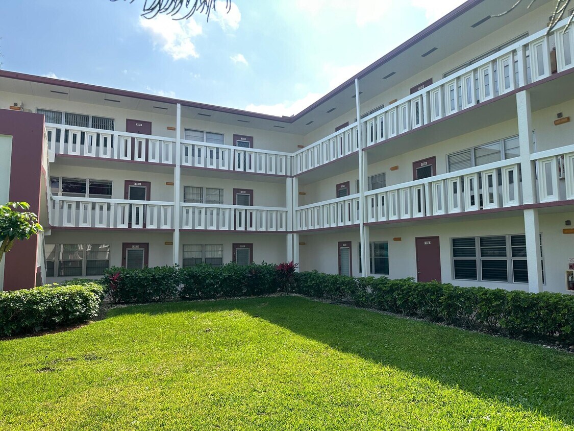 172 Fanshaw E, Boca Raton, FL 33434 - Condo for Rent in Boca Raton, FL ...