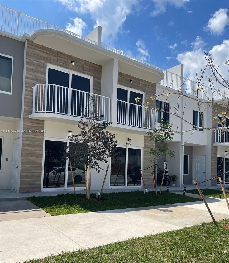 25826 SW 144th Ave, Naranja, FL 33032 - Townhome Rentals in Naranja FL ...