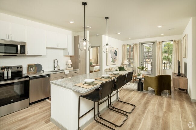 Avondale Gateway Apartments for Rent with High Ceilings - Avondale, AZ ...