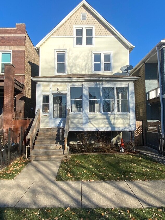 4744 W Grace St, Chicago, IL 60641 - House Rental in Chicago, IL ...