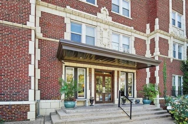 323 Emanuel Cleaver II Blvd Kansas City, MO 64112 - Alquileres en ...