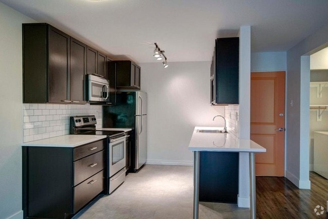 Grand View Heights Apartments for Rent with Hardwood Floors - Boulder ...