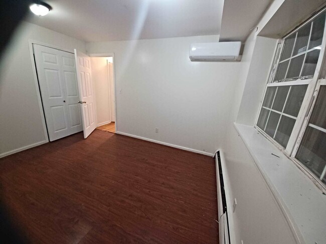 16420 107th Ave, Jamaica, NY 11433 - House Rental in Jamaica, NY ...