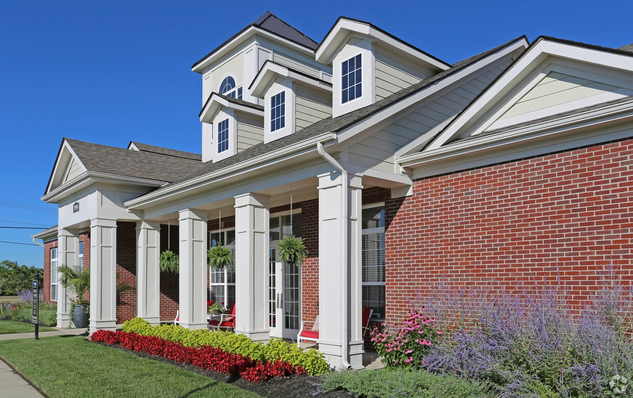 Shadow Creek Luxury Apartments - 7895 Shadow Creek Dr Hamilton, OH ...