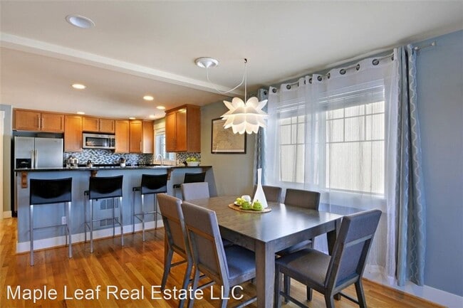 8513B Stone Ave N, Seattle, WA 98103 - House Rental in Seattle, WA ...