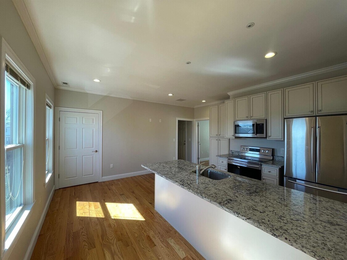 68 Grant Ave, Medford, MA 02155 - Townhome Rentals in Medford MA ...