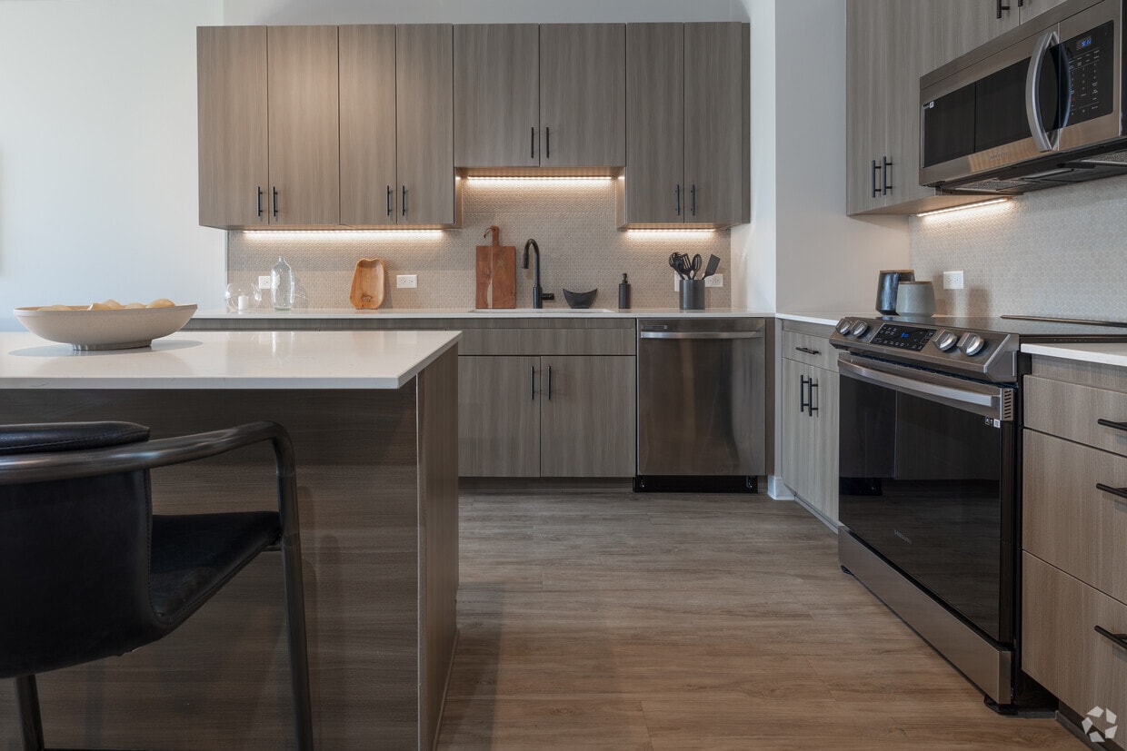 CADENCE APARTMENTS - 2050 W Ogden Ave Chicago, IL 60612 | Apartments.com