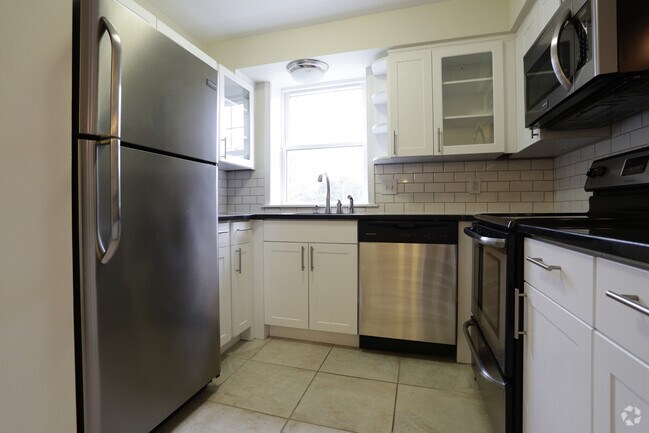 Wayne Manor Apartments - Wayne, PA | Apartments.com