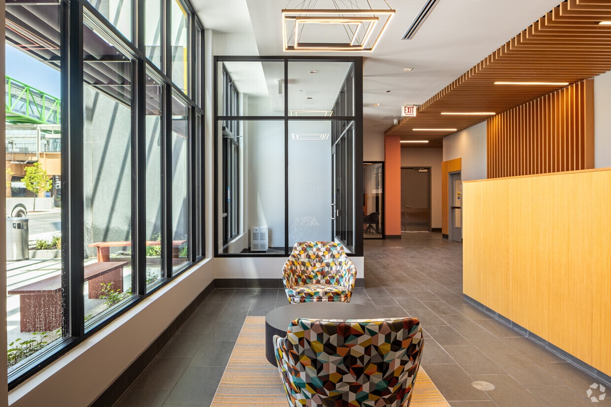 Westhaven Park Station - 145 N Damen St Chicago, IL 60612 | Apartments.com