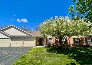 1287 N Red Oak Cir Unit 1, Round Lake Beach, IL 60073 - Condo for Rent ...