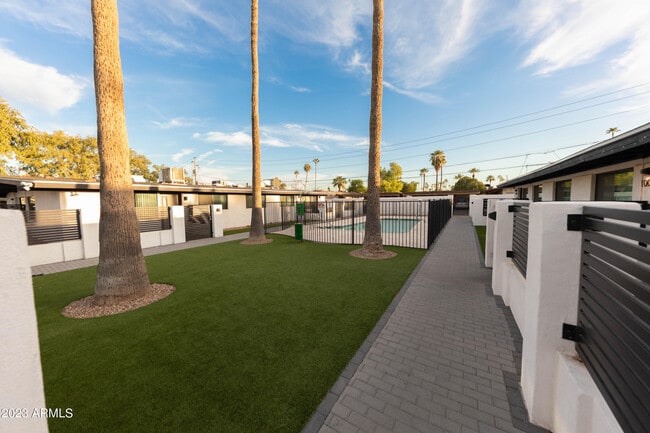 6643 E Earll Dr Unit D1004, Scottsdale, AZ 85251 - Room for Rent in ...