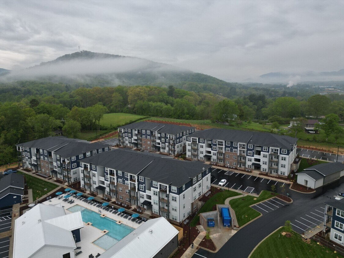 Birch Hill Apartments - 115 Featherdown Way Asheville, NC - Apartments ...