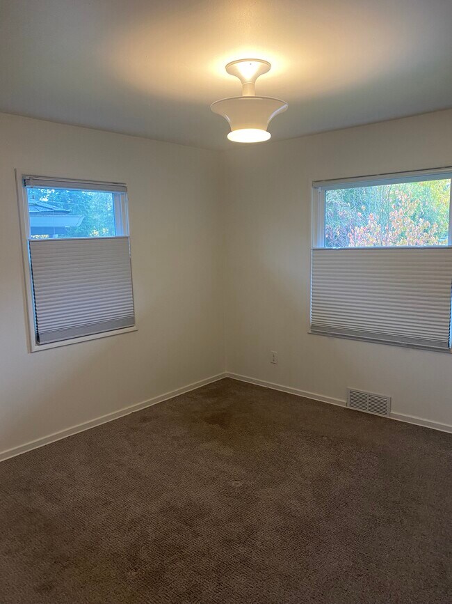 6711 NE Bellevue Ave, Portland, OR 97211 - Townhome Rentals in Portland ...
