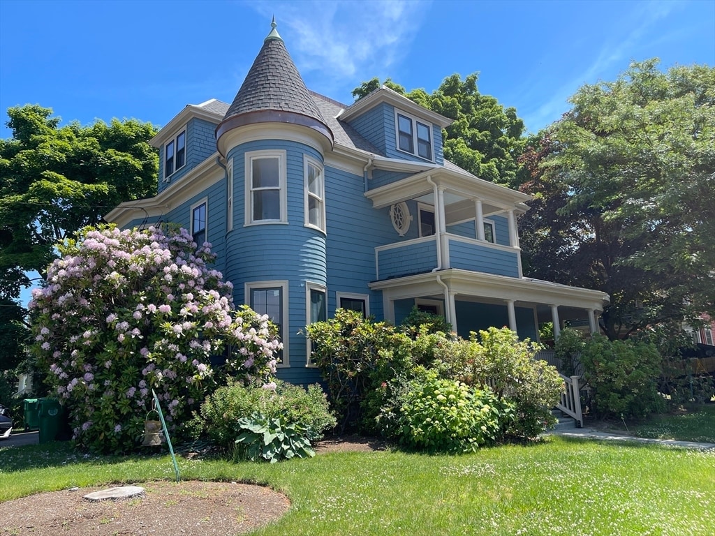 253 Crafts St, Newton, MA 02460 - House Rental in Newton, MA ...