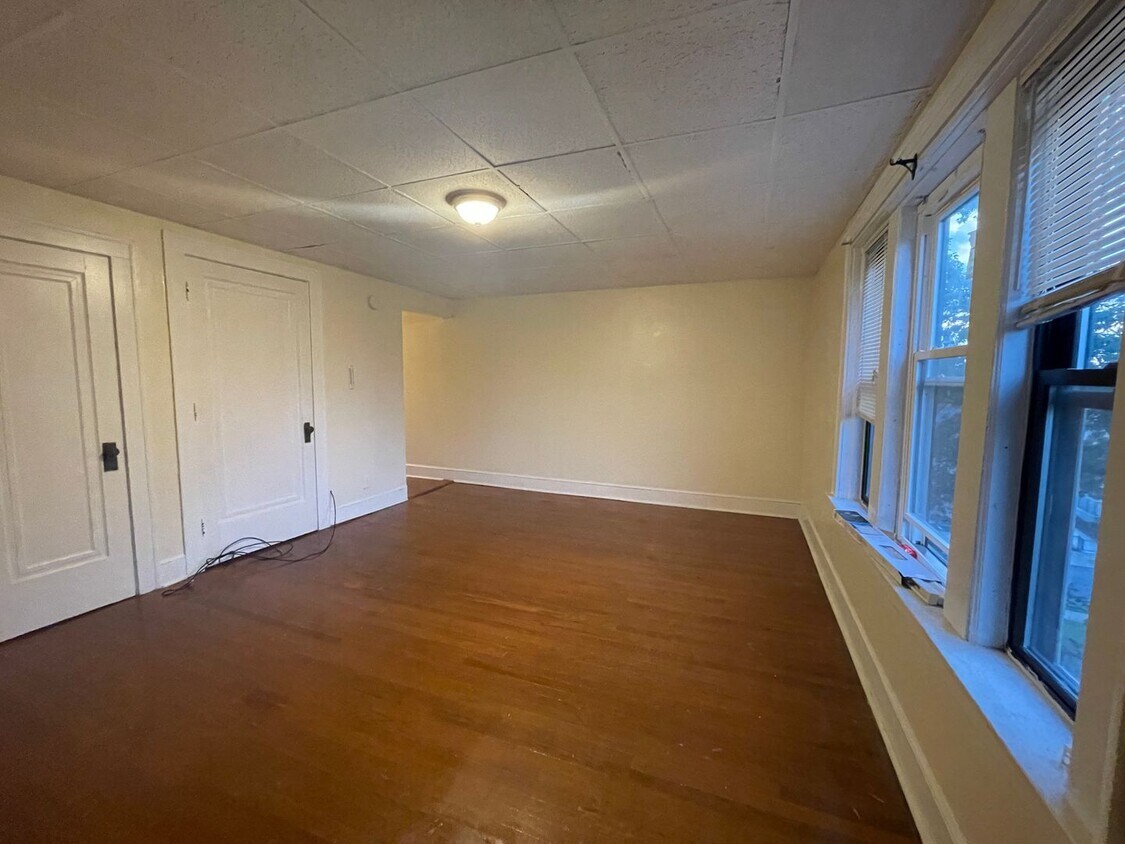 71 School St Unit 73 School St Apt. 6 (3R), Springfield, MA 01105 ...