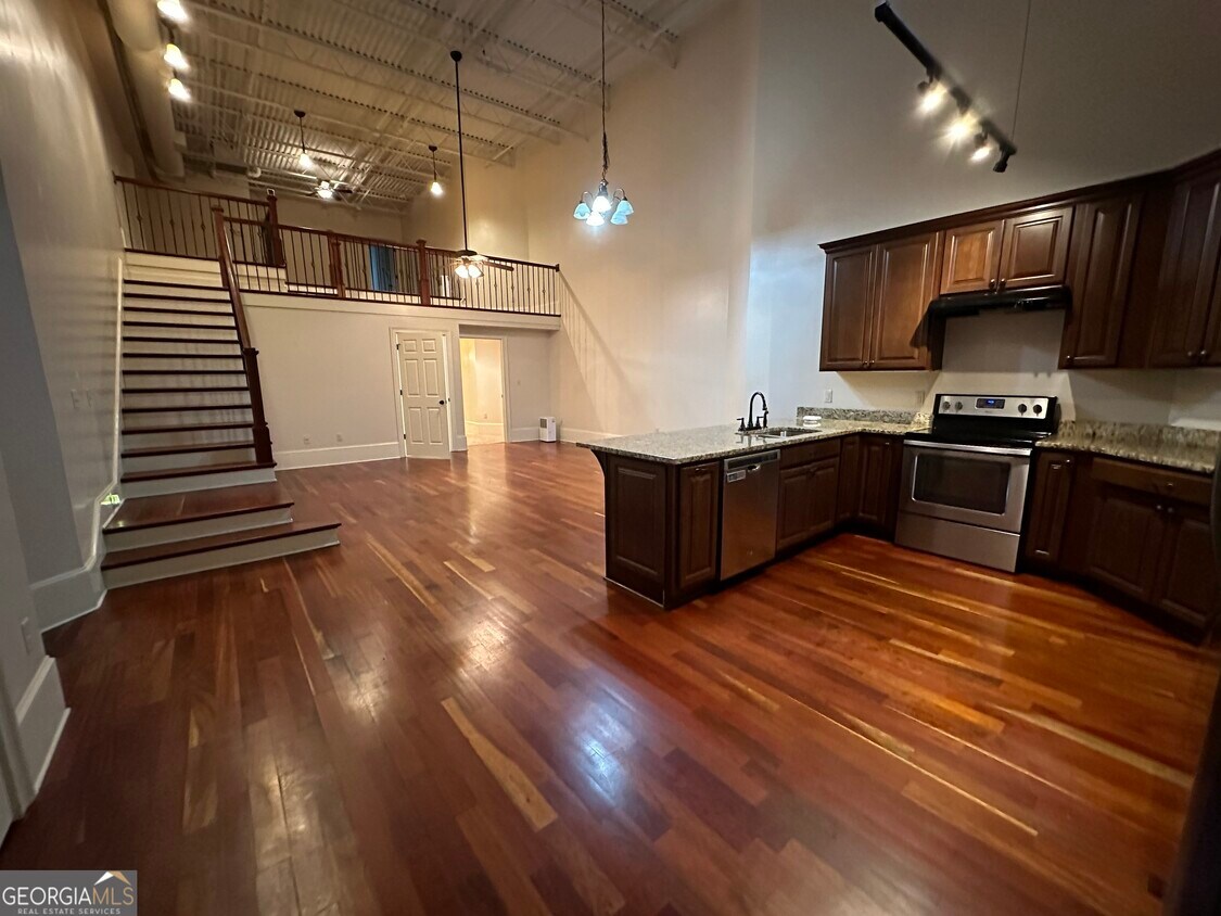 315 N Main St Madison, GA 30650 - Alquileres en Madison, GA ...