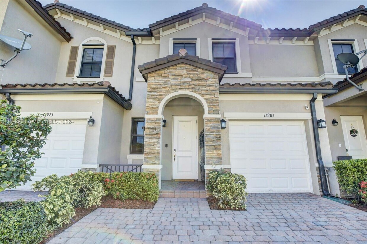 11981 SW 150th Pl, Miami, FL 33196 - Townhome Rentals in Miami FL | Apartments.com