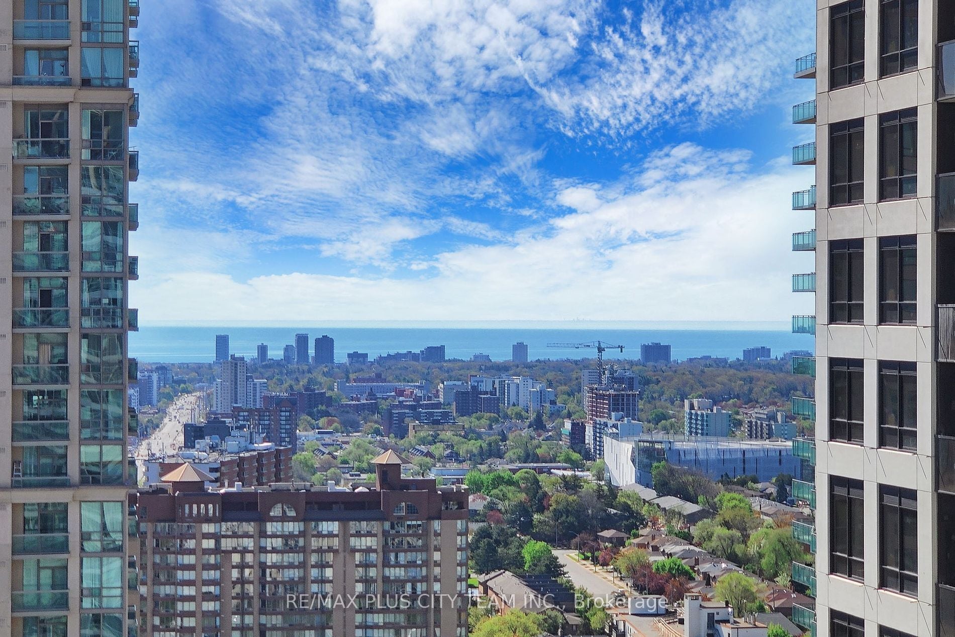 33 Elm Dr W, Mississauga, ON L5B 4M2 - Condo for Rent in Mississauga ...