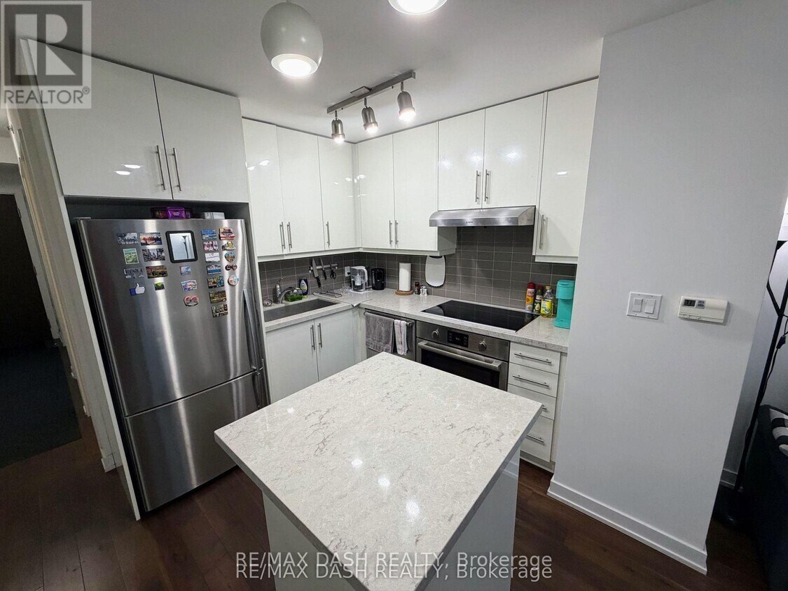 1 The Esplanade Unité 3204, Toronto, ON M5E 0A8 - Appartement à Louer à ...