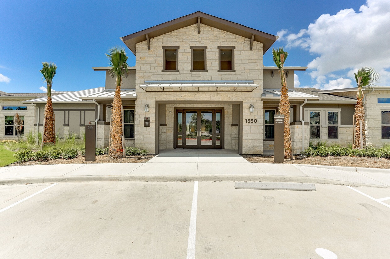 The Bend At Crescent Pointe