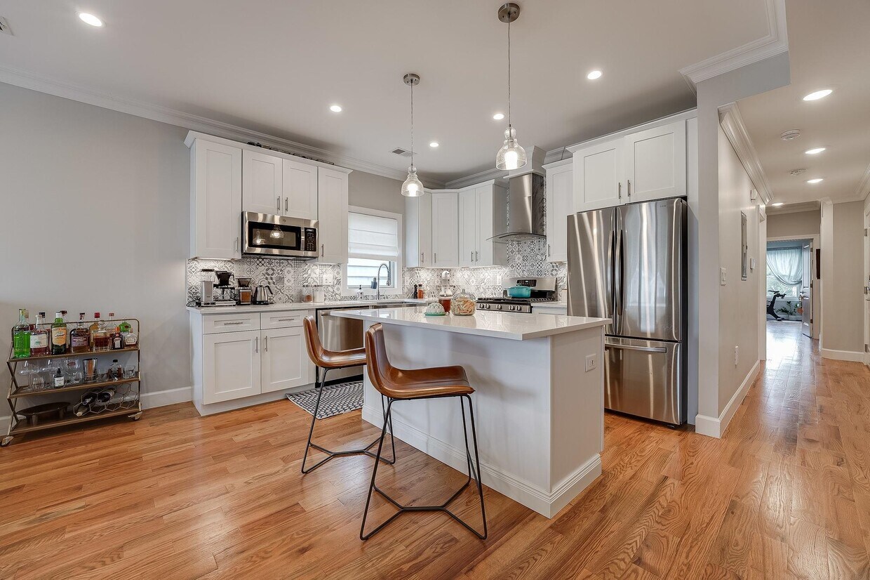 41 Graham St Unit 2, Jersey City, NJ 07307 - Condo for Rent in Jersey ...