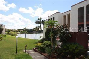 Lake Orienta Hills Apartments for Rent with a Walk-In Closet ...