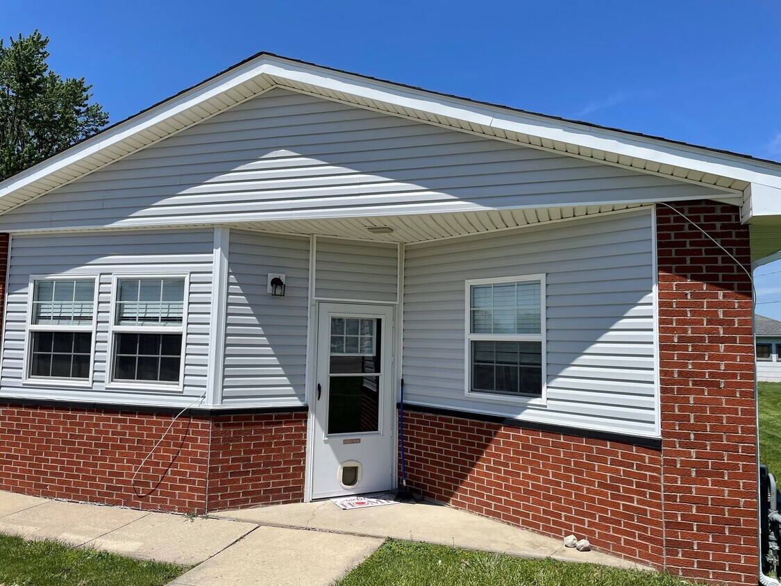 304 N Pike St Unit 304 Pike Street, Jackson Center, OH 45334 - 304 N ...