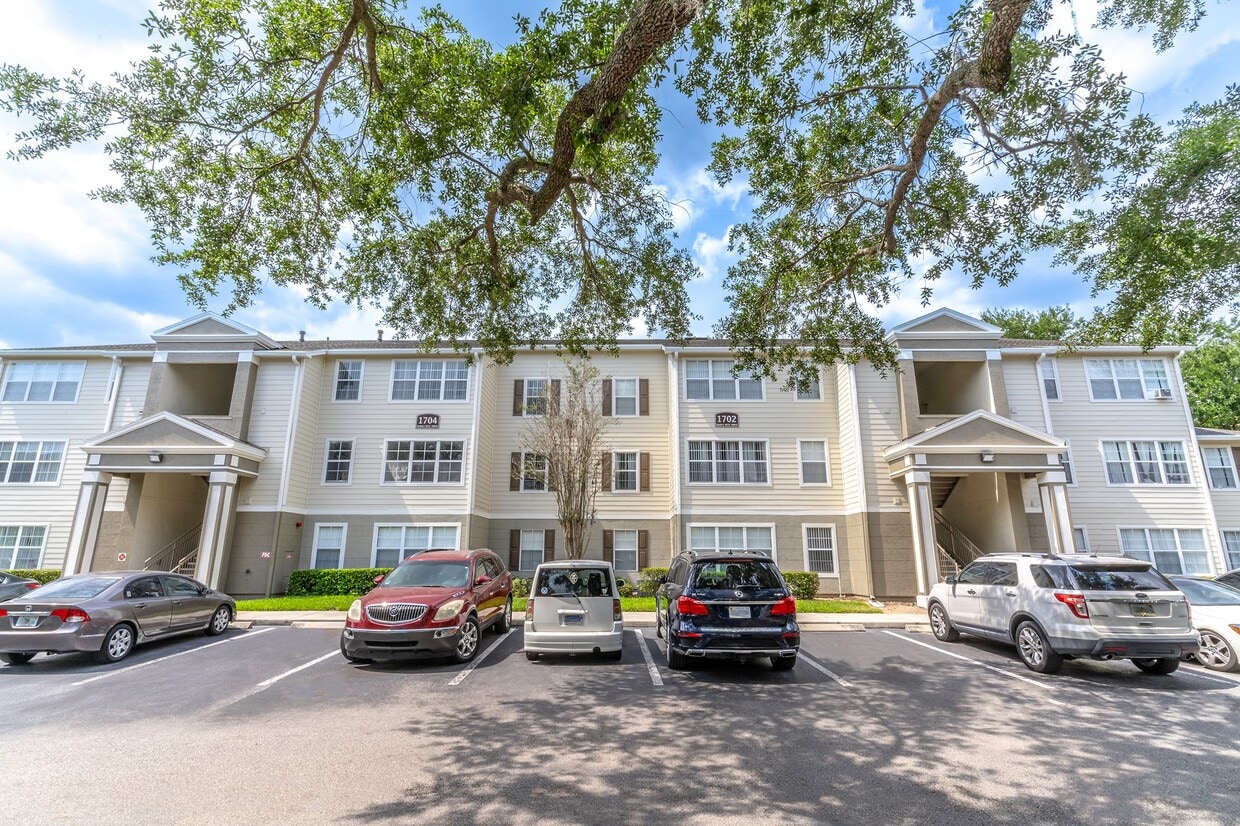 Lakewood Shores - 1722 Lakewood Shores Ln Brandon, FL 33510 ...