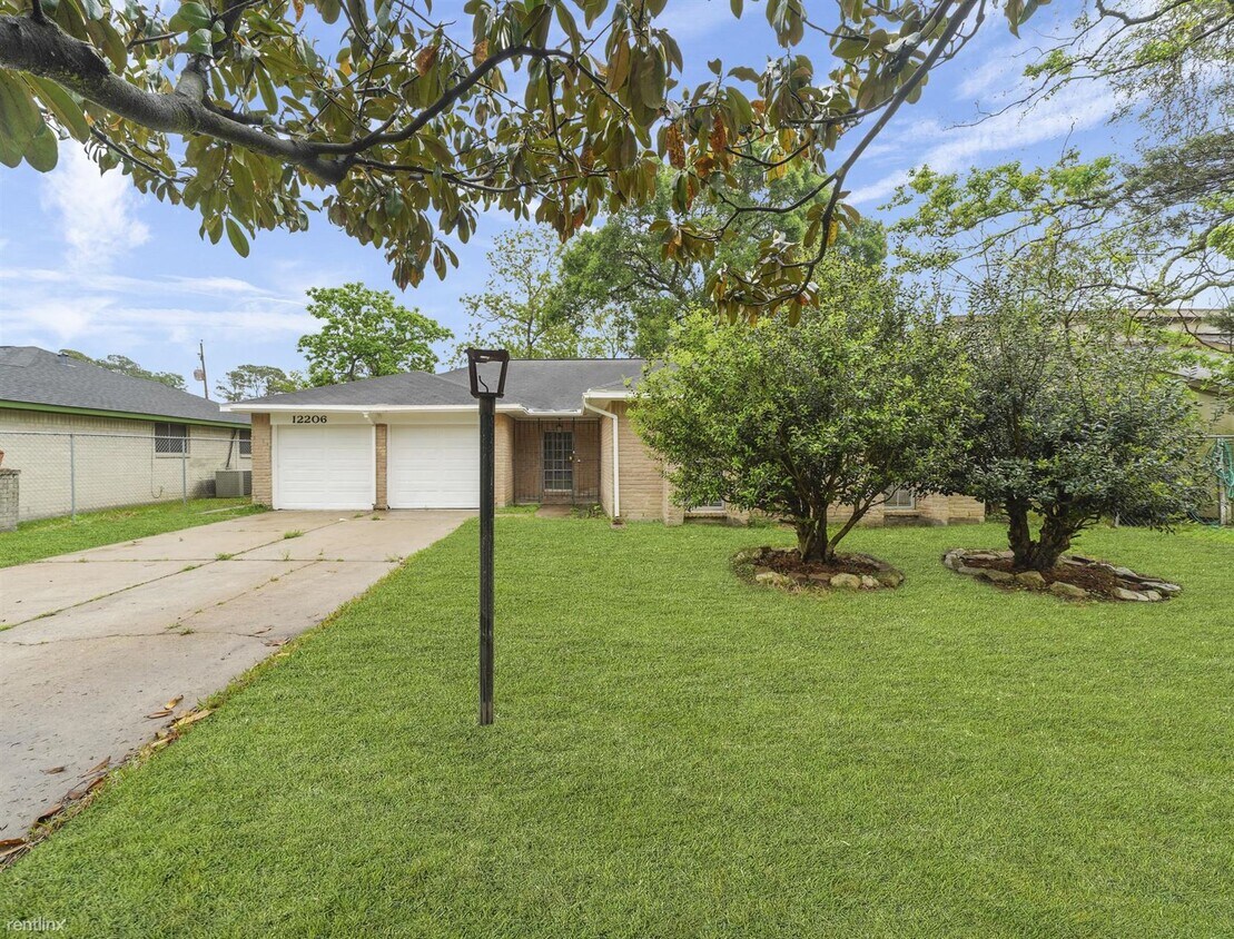 12206 River Trail Dr, Houston, TX 77050 - House Rental in Houston, TX ...